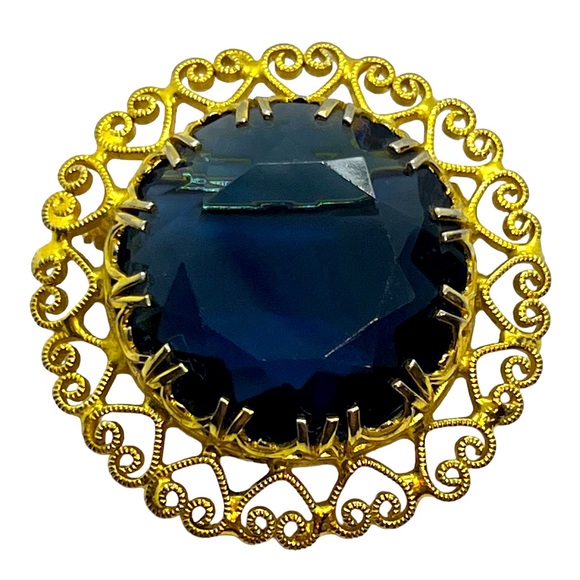 Jewelry | Vintage Gold Toned Round Brooch Pin W Deep Blue Faceted Glass ...